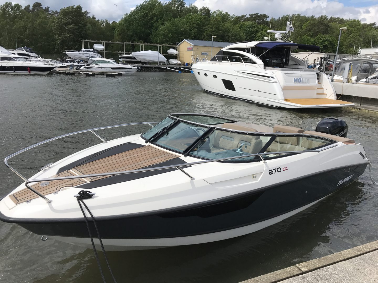 Flipper 670 DC Mercury Verado 250 Uttagen 2013 - Broker Sweden Scandinavia